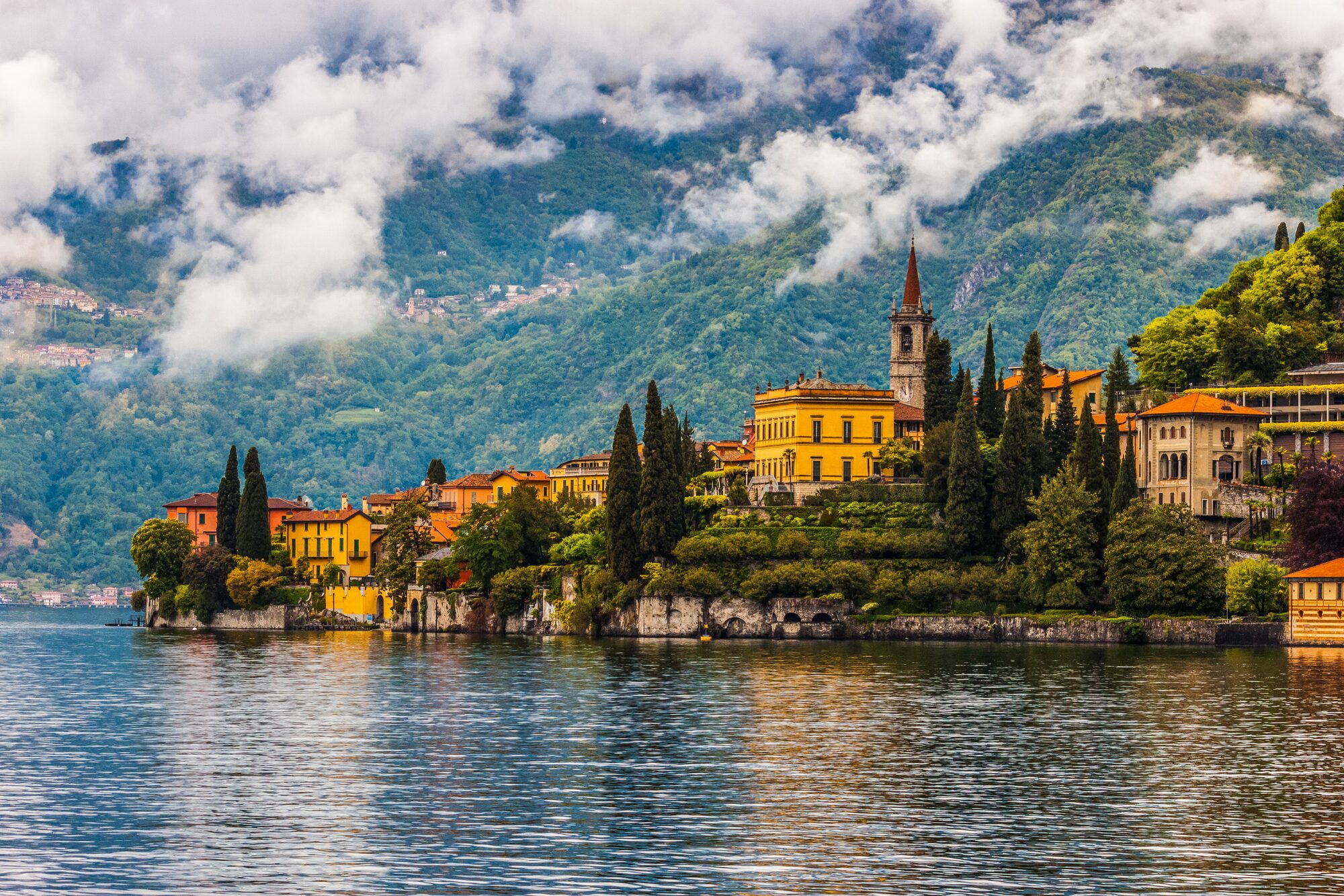 Matkakohde: Pohjois-Italian järvialueiden kierros - Helin Matkat